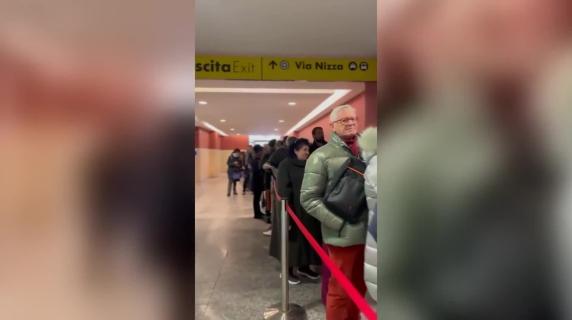 Torino, la lunga coda per ammirare gli interni della Sala Gonin, alla ...