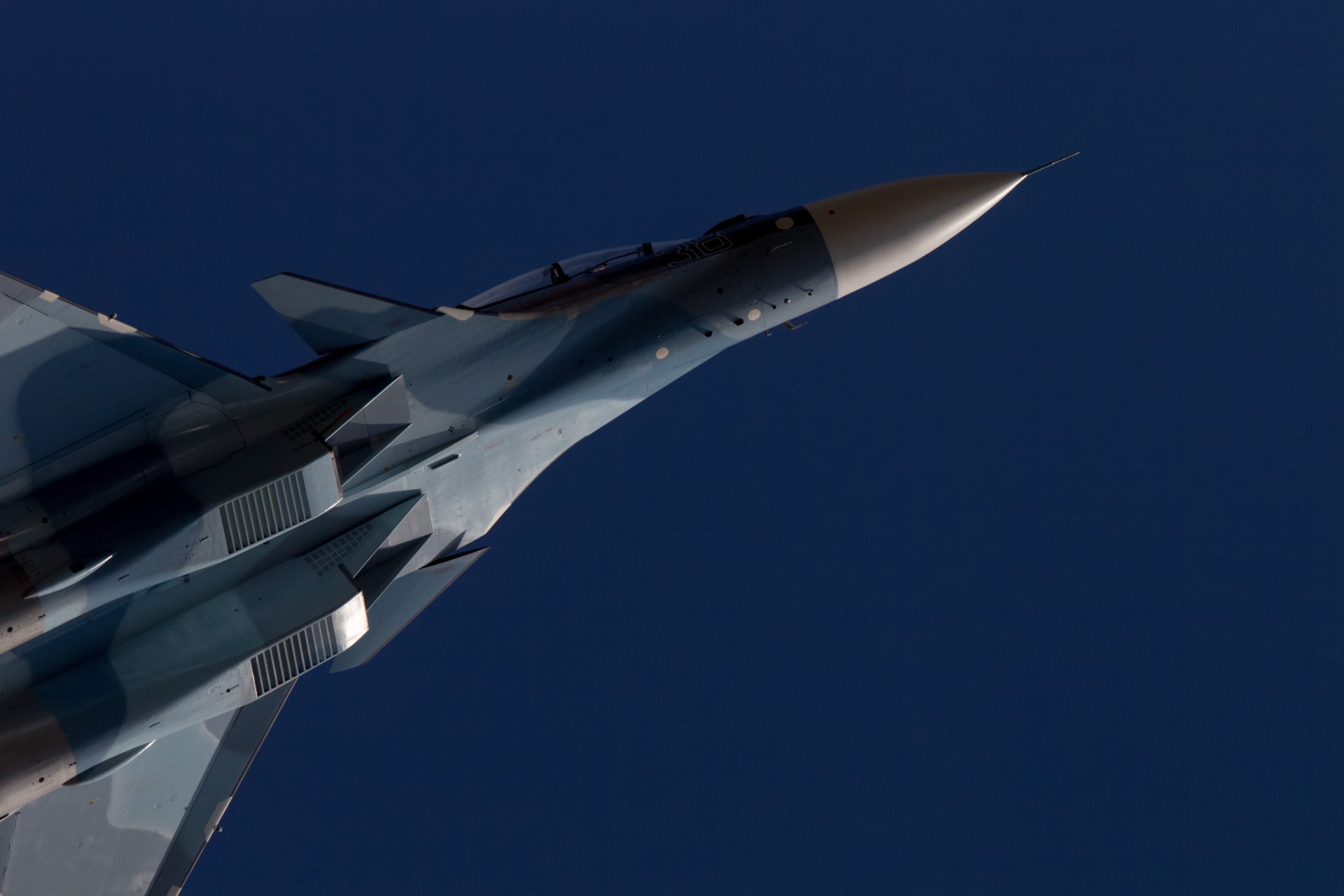 Frontline Footage: a Russian pilot recorded his descent after being ...