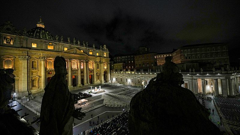 Vatican: Fever-free Pope in stable condition but ‘prognosis remains ...