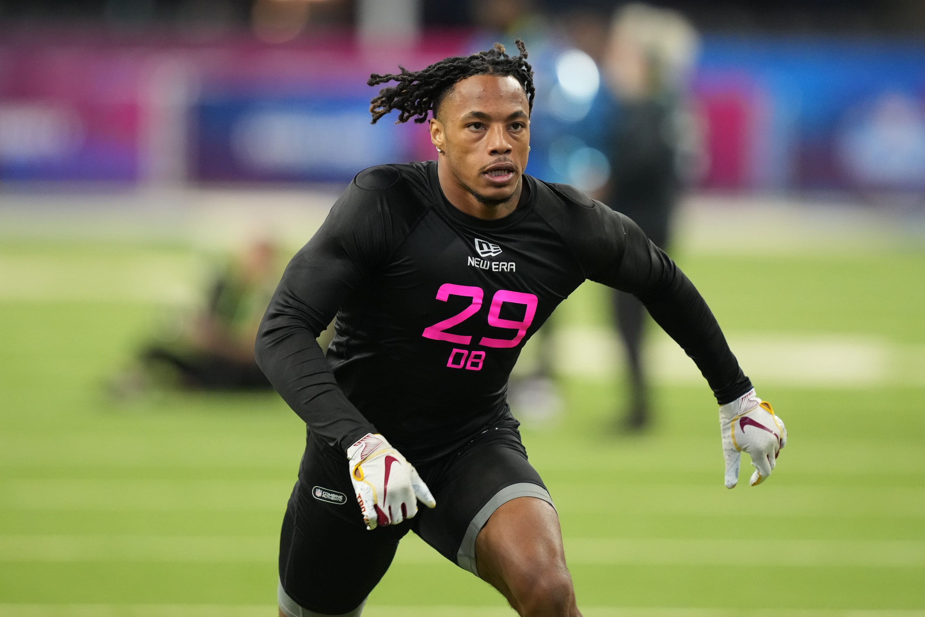 Jaylin Smith shows off speed at NFL combine