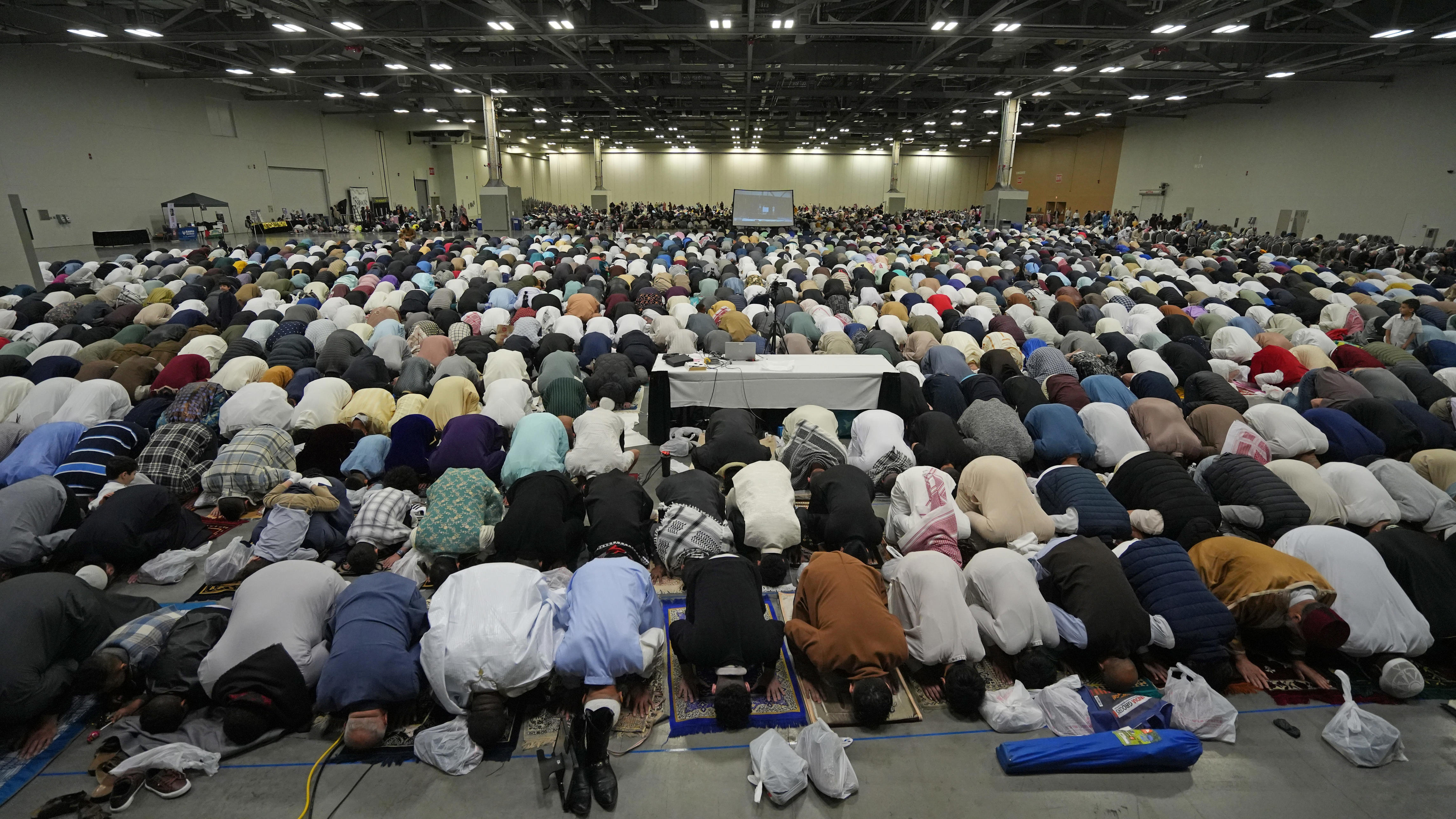 When is Eid al-Fitr? Where to buy halal food in St. Cloud