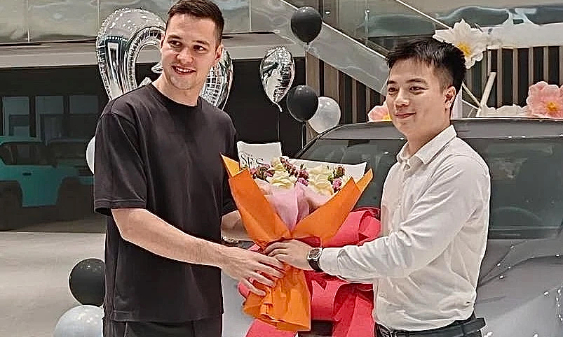 Czech-Vietnamese goalkeeper Filip Nguyen buys first car after 2 years ...