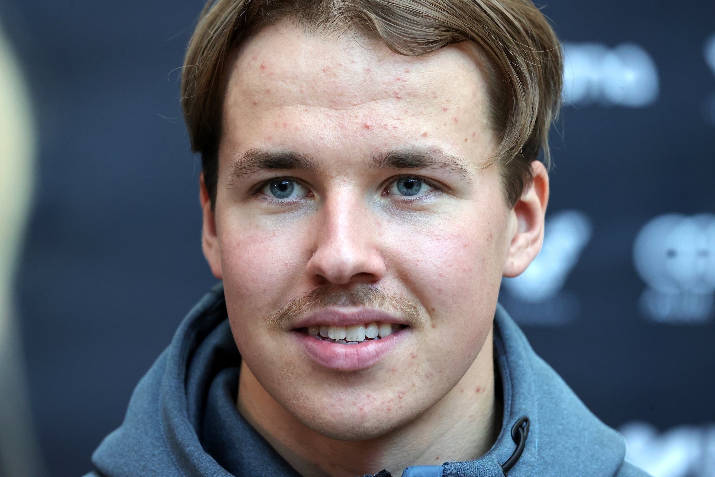 Suomalaishiihtäjä veisteli Ylelle – löysi jotain hyvääkin