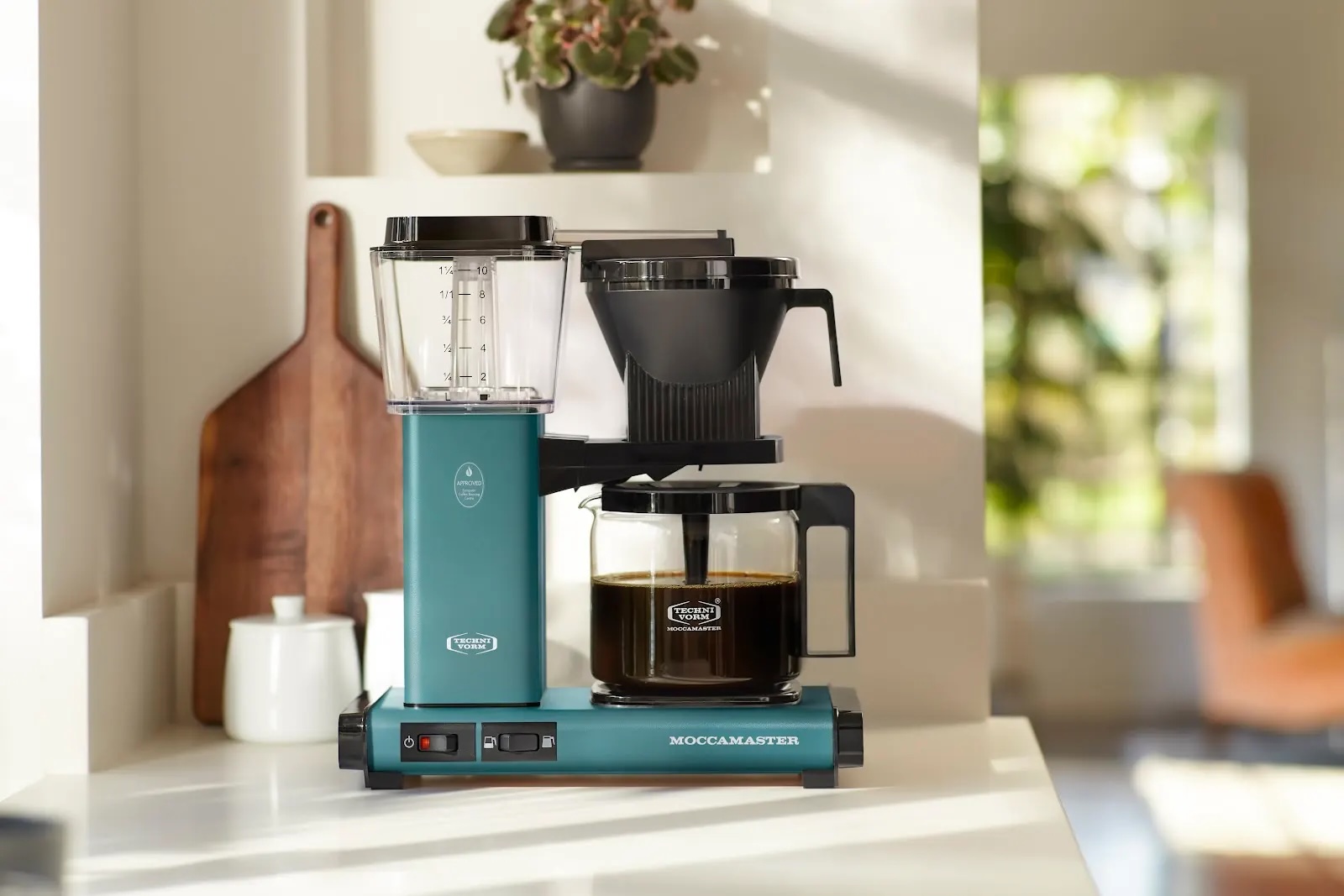 Moccamaster unveils popular pour over coffee maker in new “color of the ...