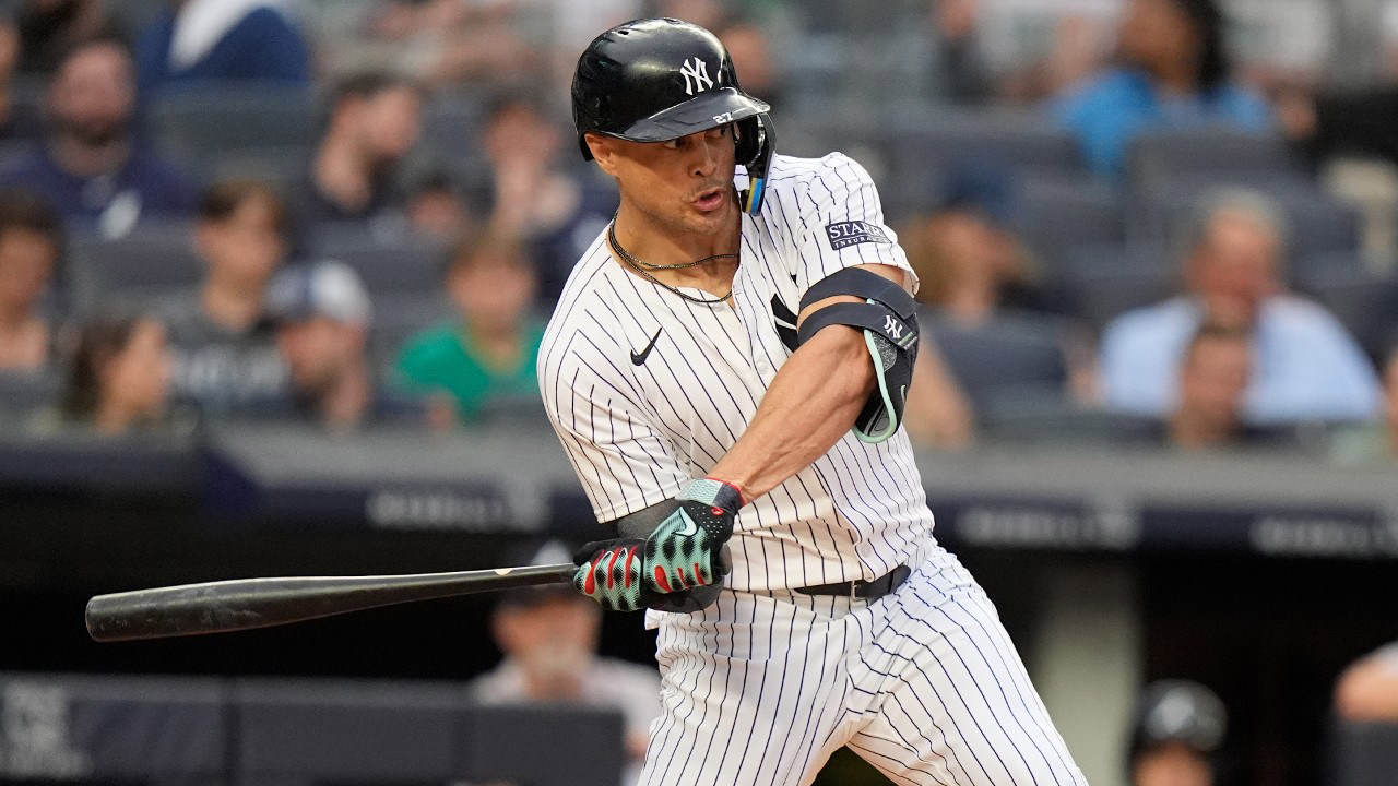 Yankees’ Giancarlo Stanton will open season on IL due to elbow issues Yankees’ Giancarlo Stanton will open season on IL due to elbow issues