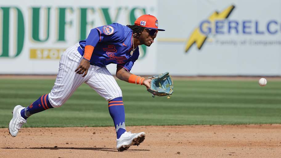 Mets’ Luisangel Acuña exits spring game after hit by pitch