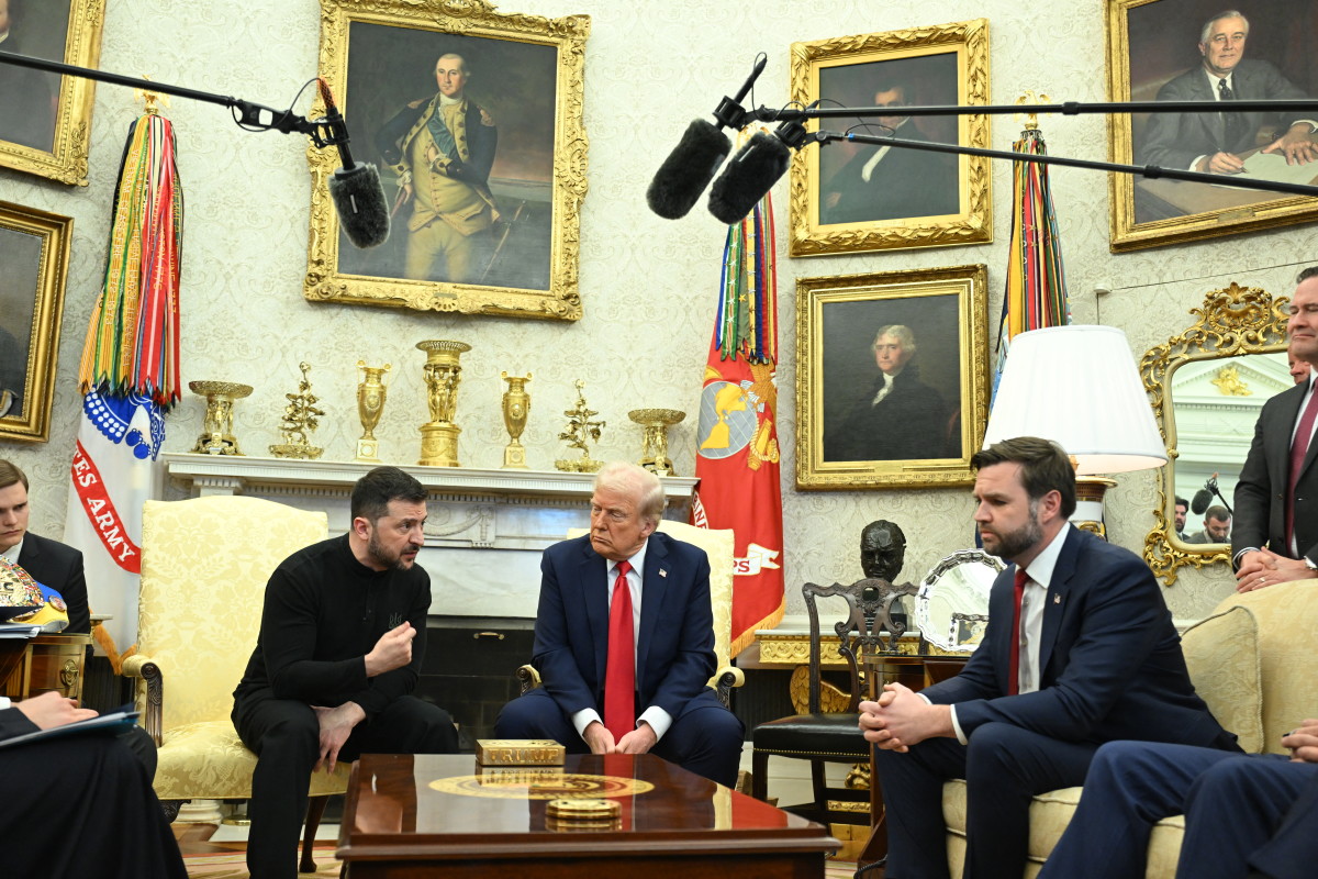 White House Taking Heat For 'Tacky' President Trump Portrait