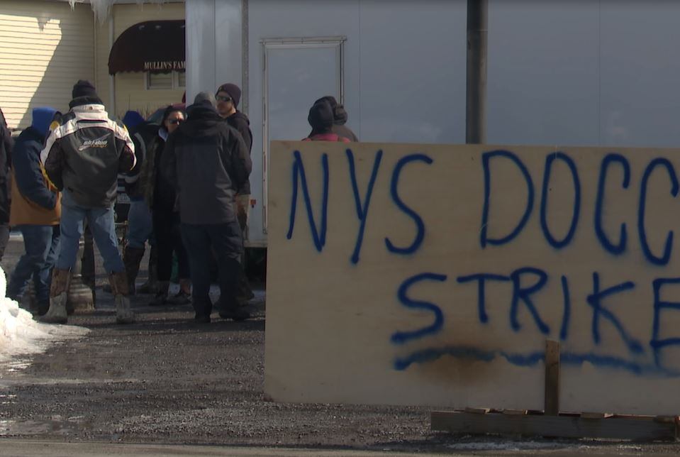 New deal for striking prison workers