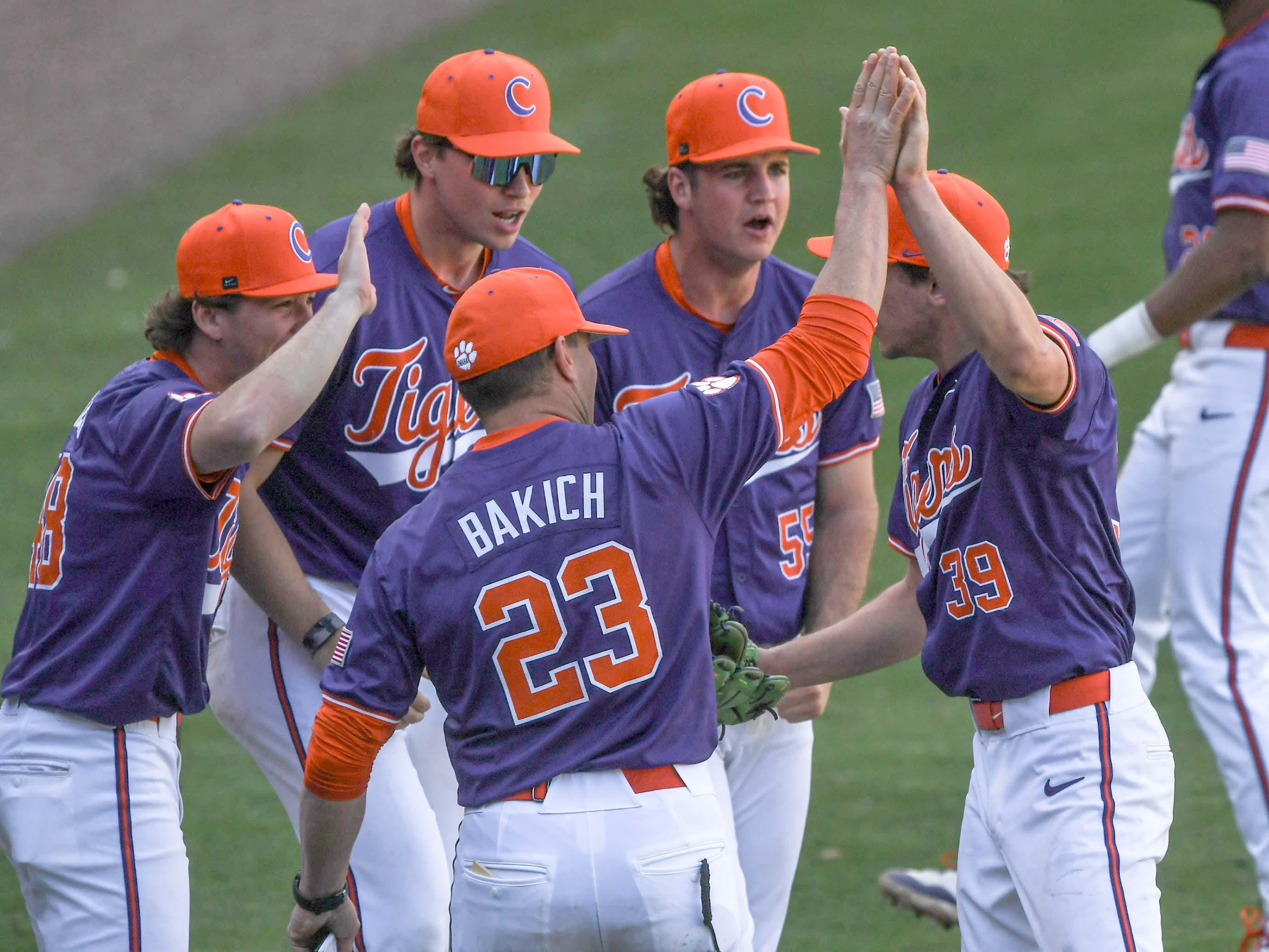 Clemson has no trouble clinching the series over rivals South Carolina