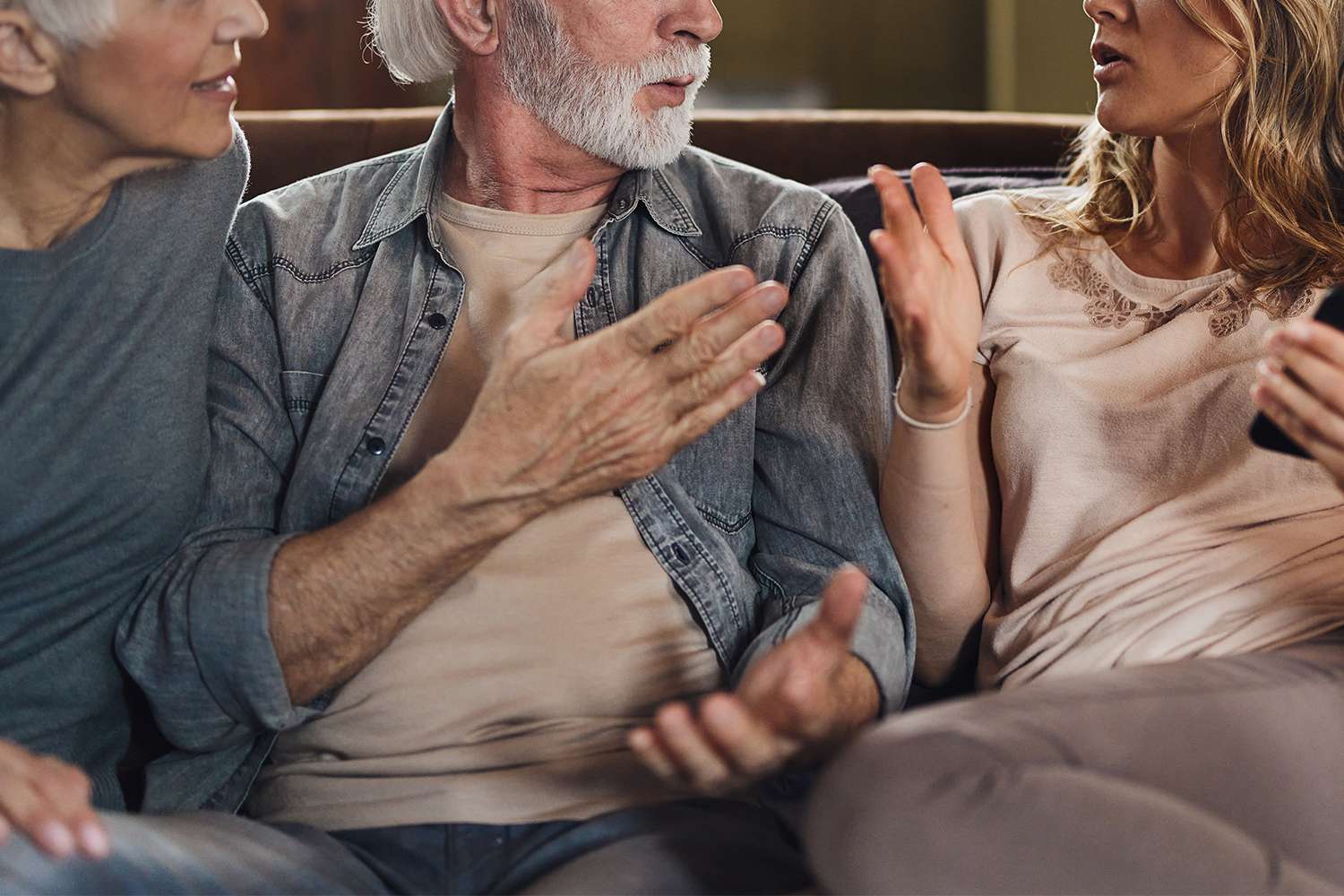 Woman, Who Lives at Home, Asks Parents If She Can Skip Rent While Pet ...