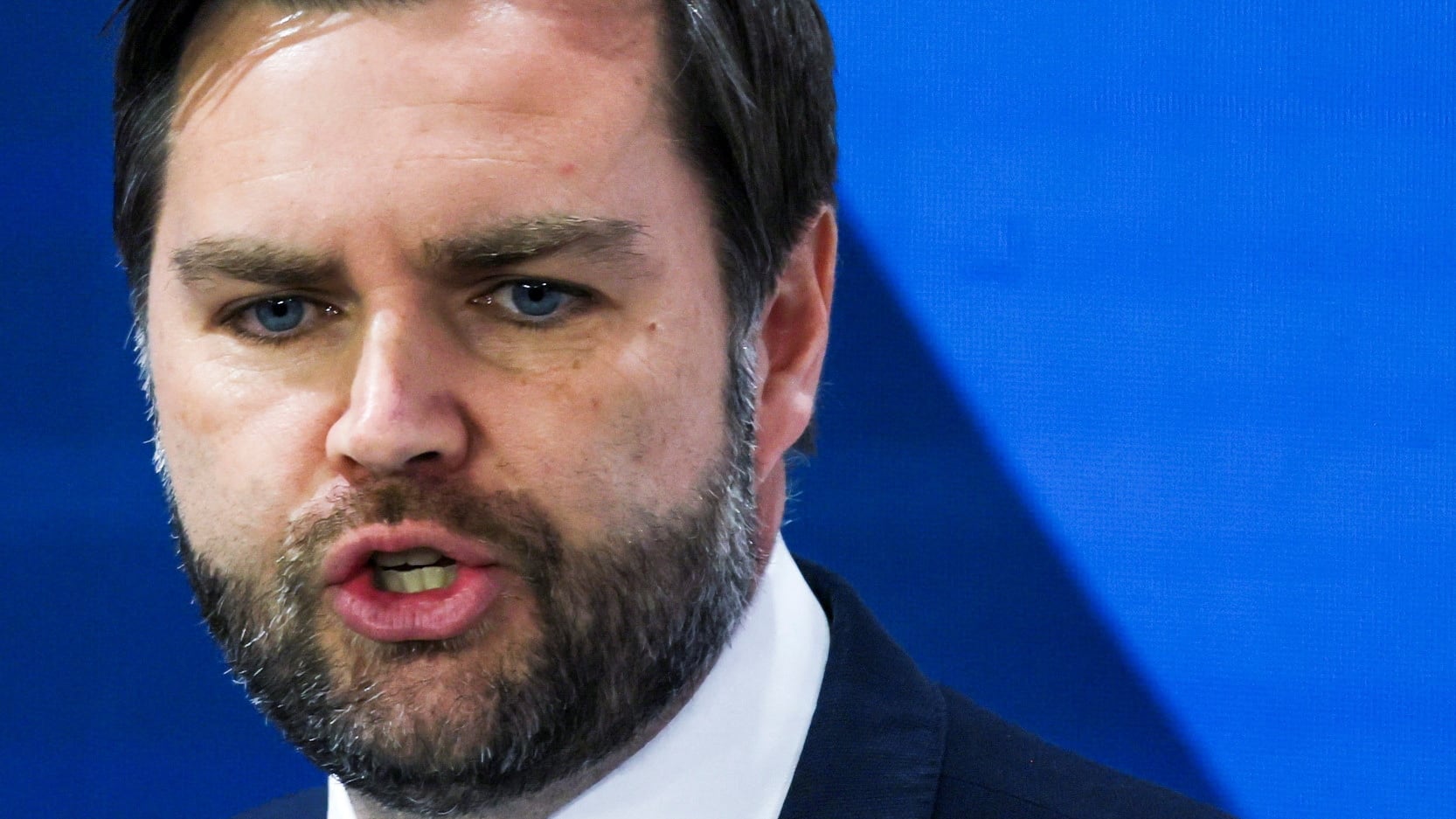 Protestors Ambush Vance During Vermont Ski Weekend: ‘Go Ski in Russia’