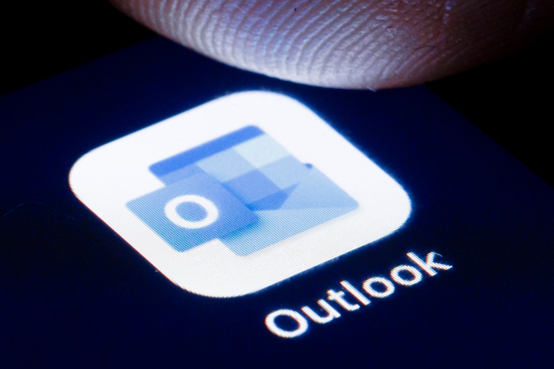 Microsoft Outlook outage leaves millions locked out of accounts across ...