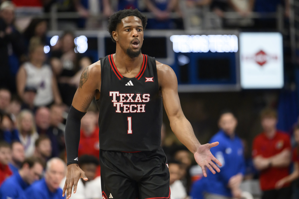 No. 10 Texas Tech beats Kansas 78-73 for 2nd Allen Fieldhouse victory ...