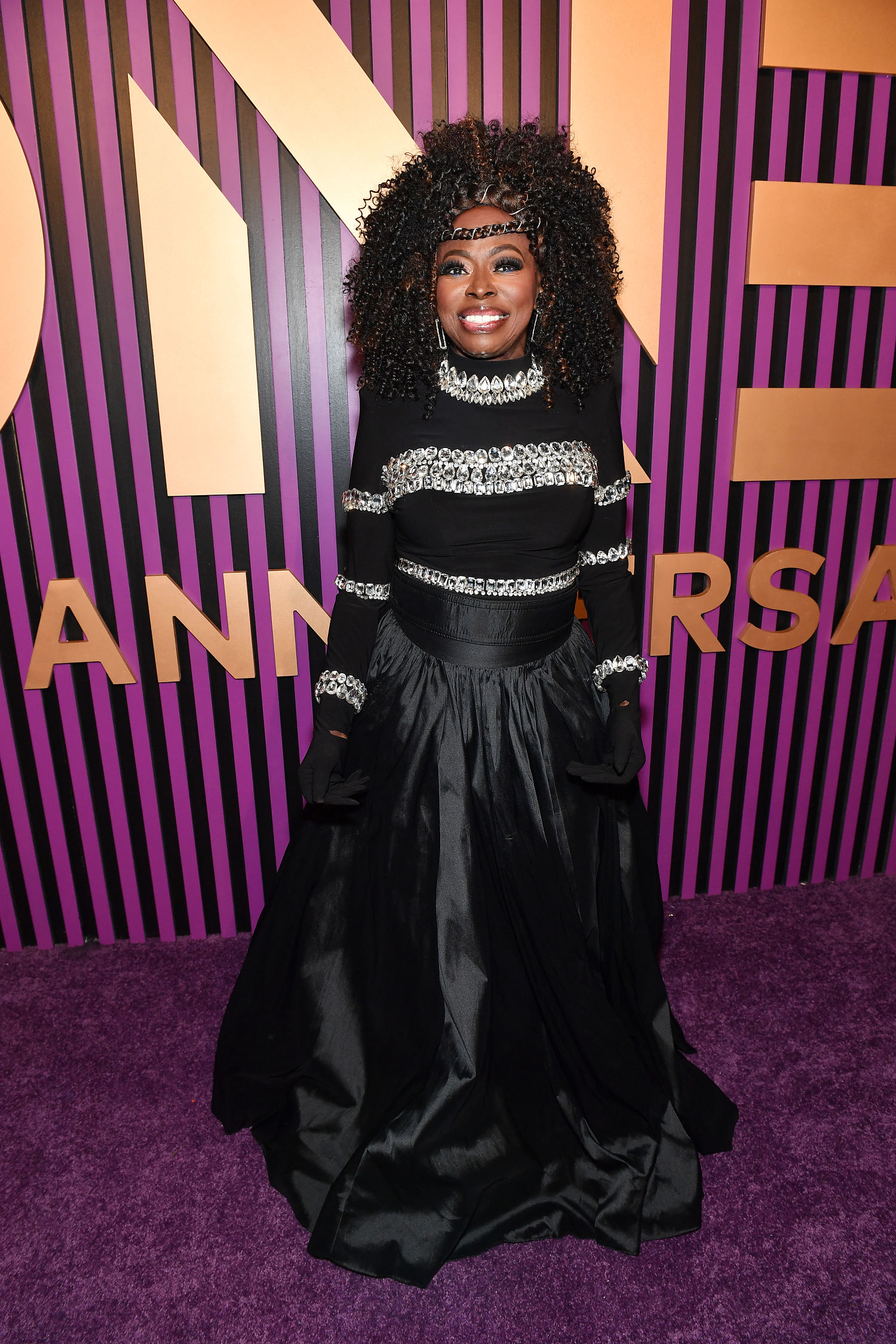 R&B singer Angie Stone dies after car crash at 63