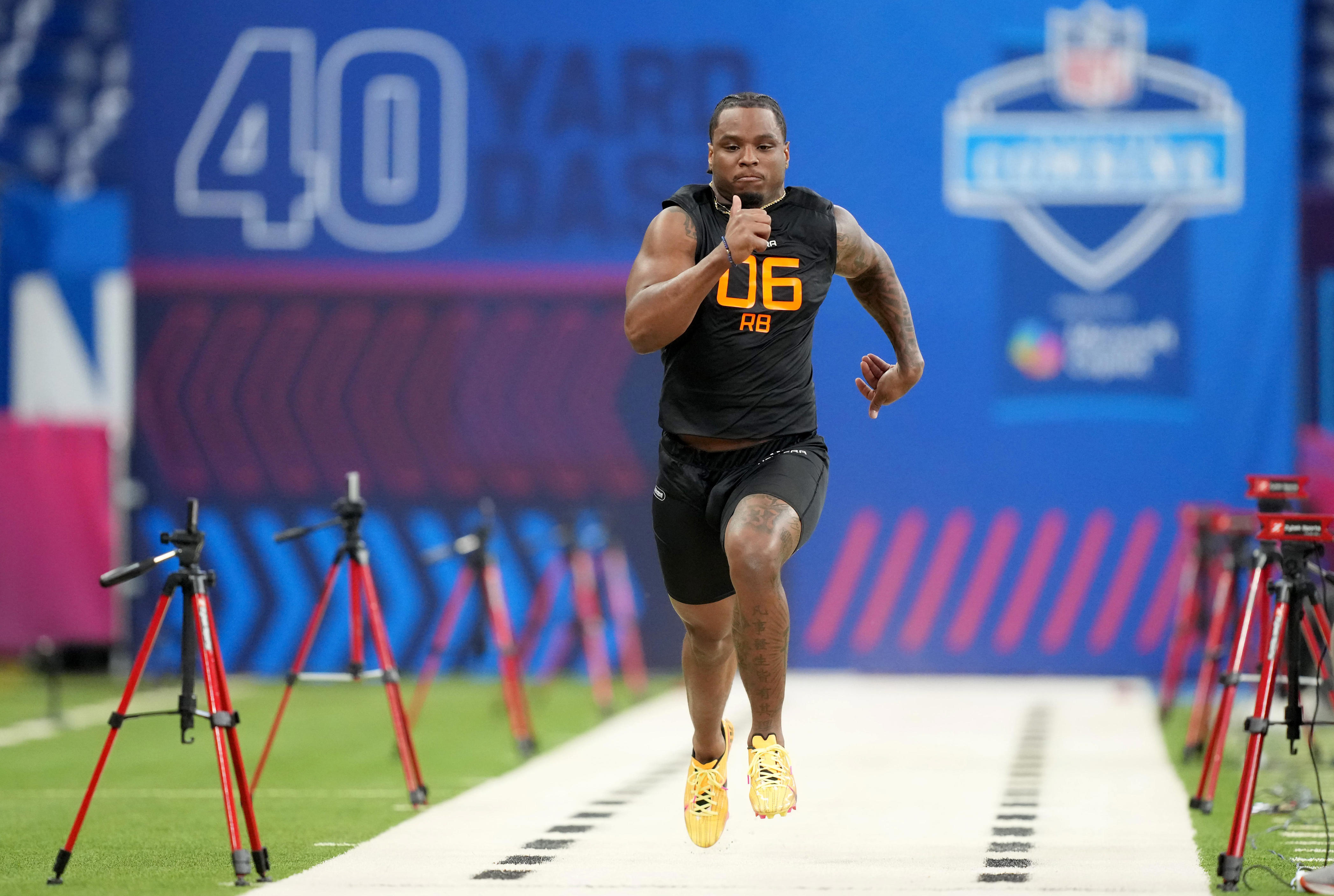 Panthers draft Georgia RB Trevor Etienne