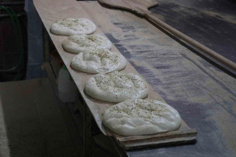 Sakarya’da ilk iftar gününde pide kuyruğu