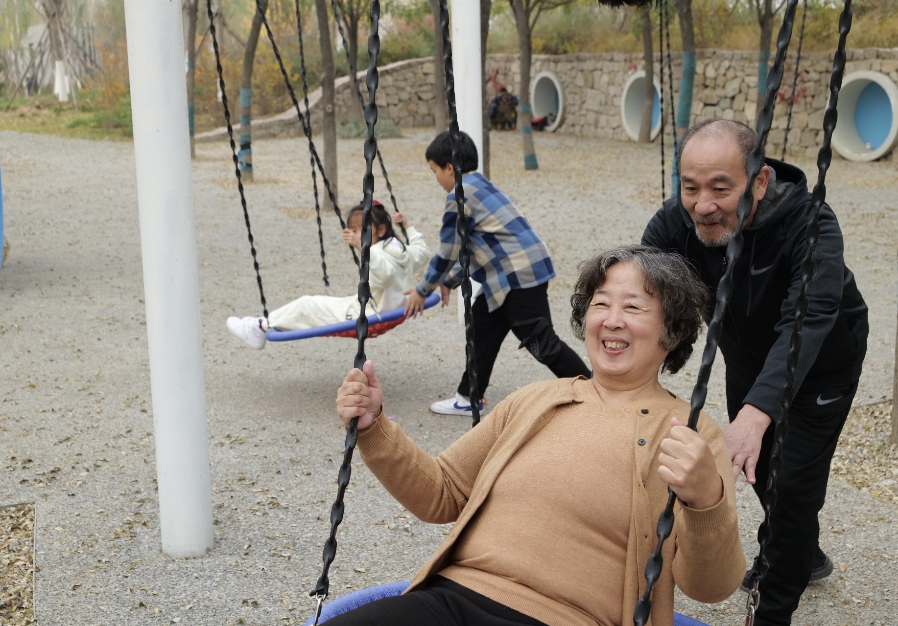 ‘Banr' Writer-Director Erica Xia-Hou Talks Maintaining Love During The ...