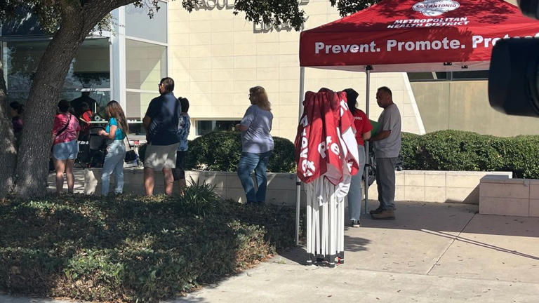 City hosts free pop-up vaccine clinic at Cortez Library on Saturday