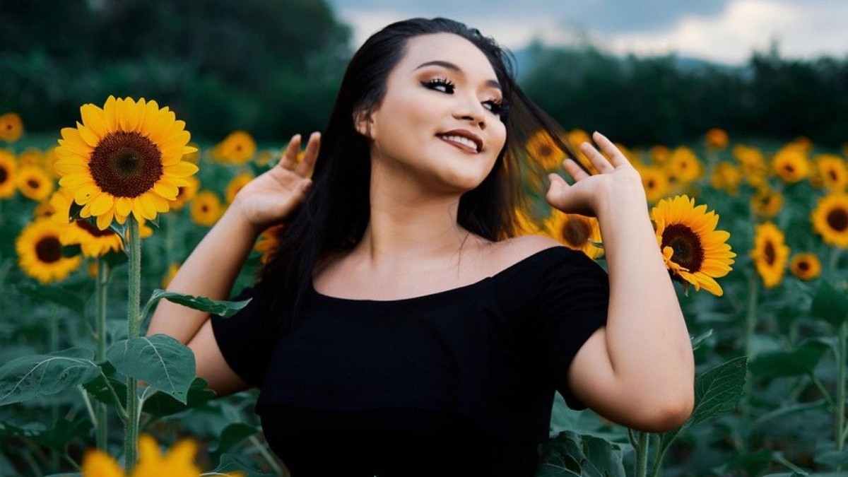 March-born Women: Fighters and Great Advisors