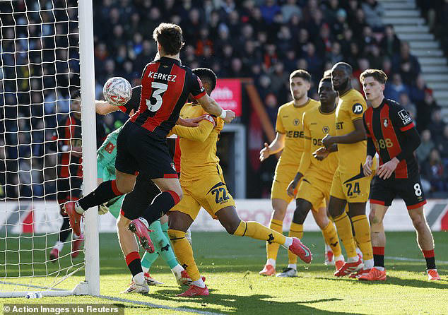 Fans fume after semi-automated offside technology fails during ...