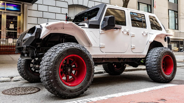 What Does Wheel Offset Mean? (And How To Measure It)