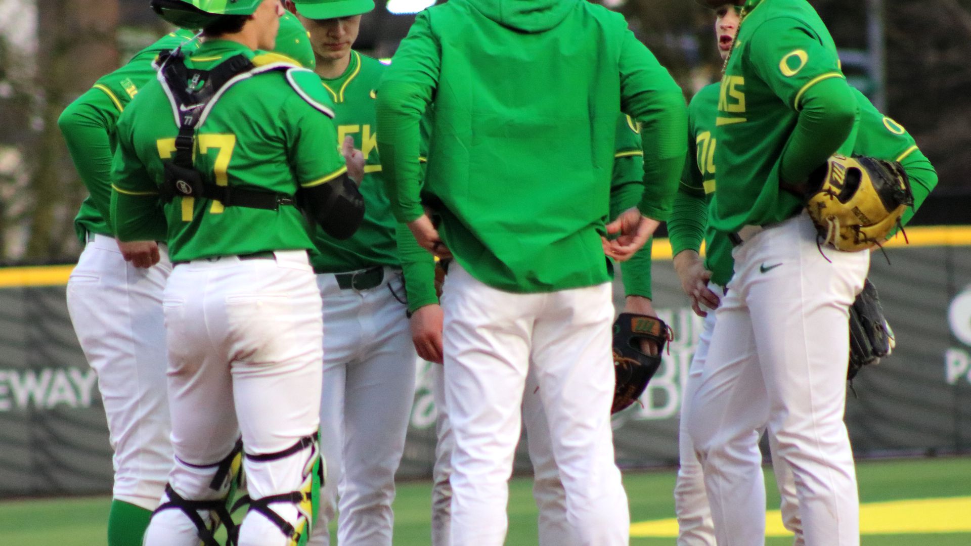 Diamond Ducks Saturday Game Thread: Baseball Double header vs Columbia - Softball vs SD & Loyola ...