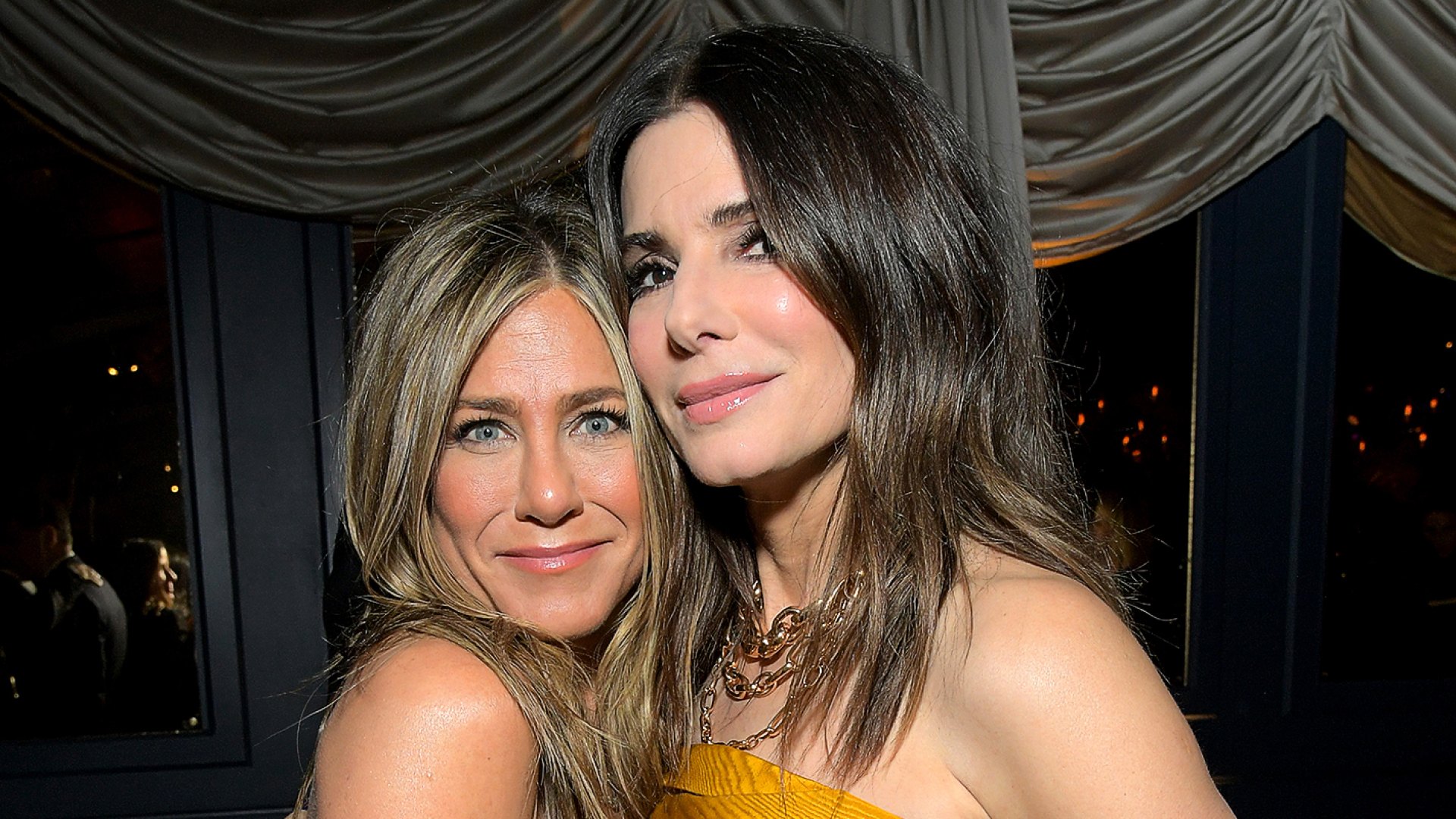 Jennifer Aniston and Sandra Bullock Spotted Hanging Out in New Selfies