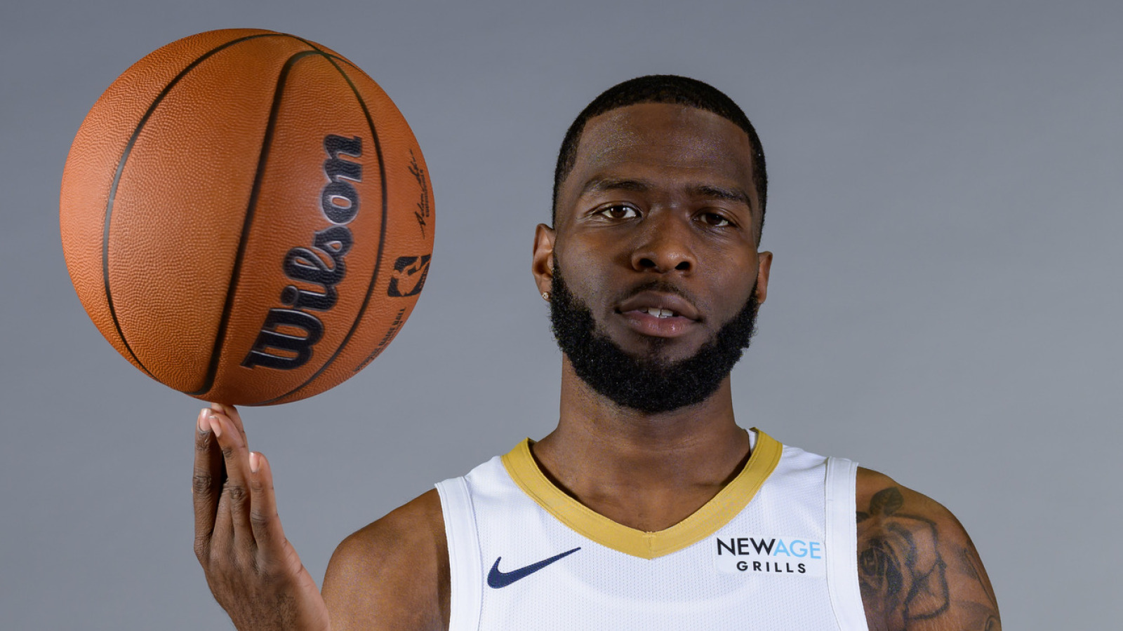 Pelicans waiving Jalen Crutcher