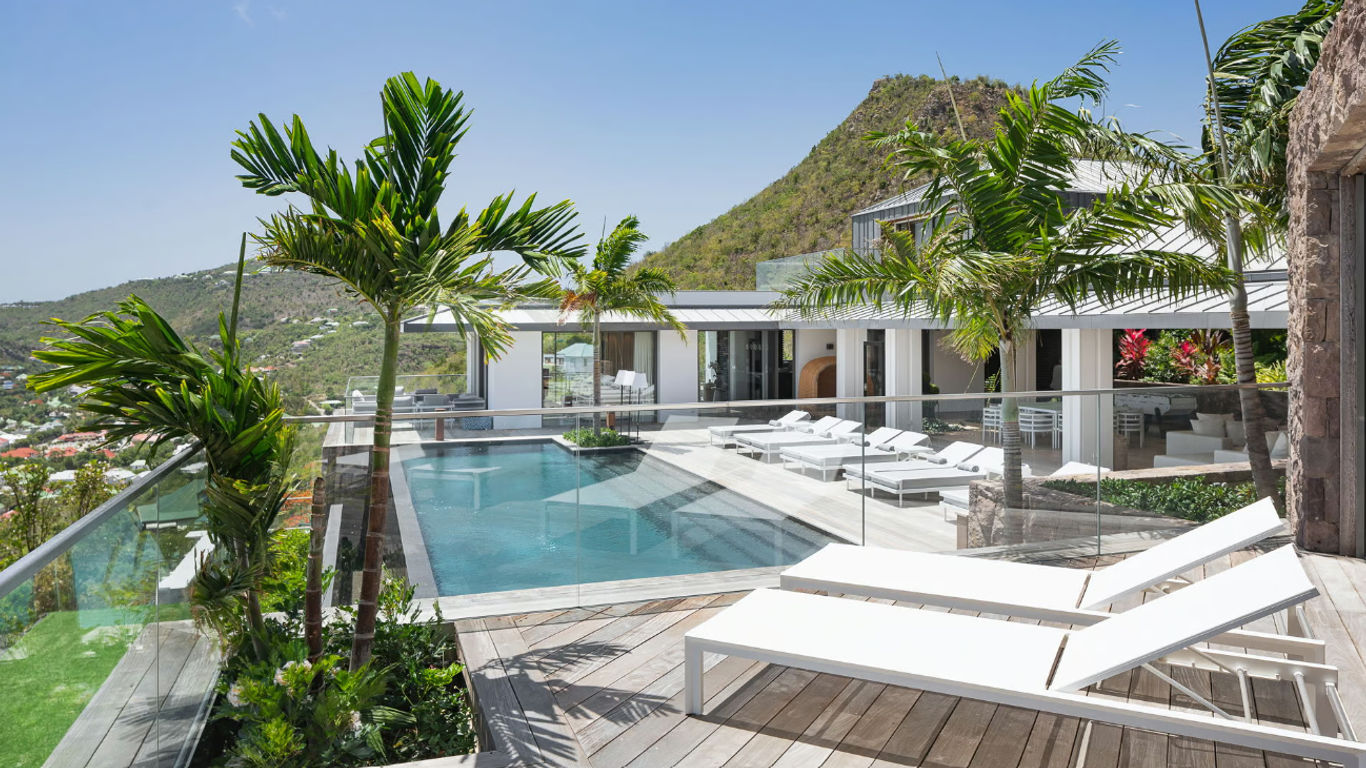 The Top Luxury Villa Travel Destinations for 2025