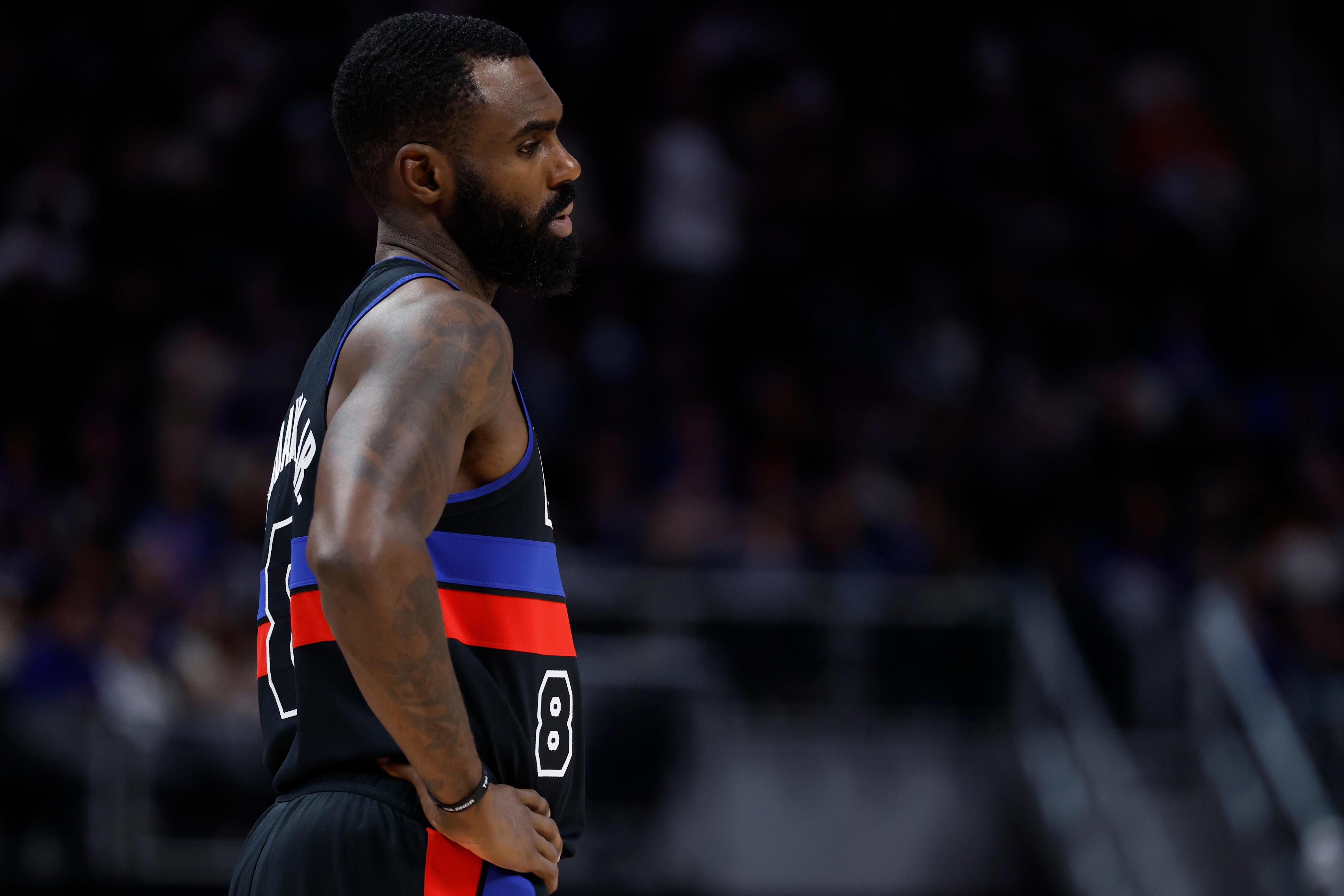 Detroit Pistons veteran Tim Hardaway Jr. exits game in Dallas with leg ...