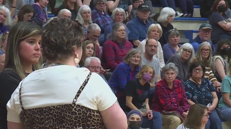 Another filled town hall: Maxine Dexter in Gresham