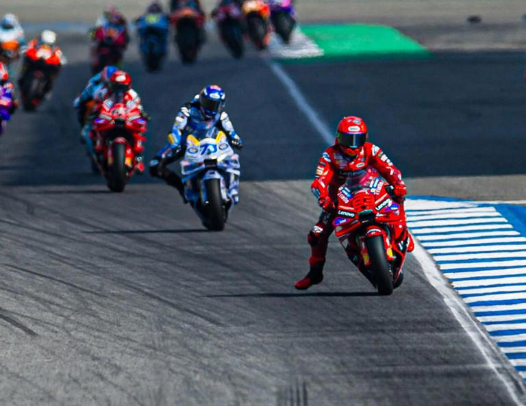 Sempat Sengaja Ngalah, Marc Marquez Menang Balapan MotoGP Thailand 2025