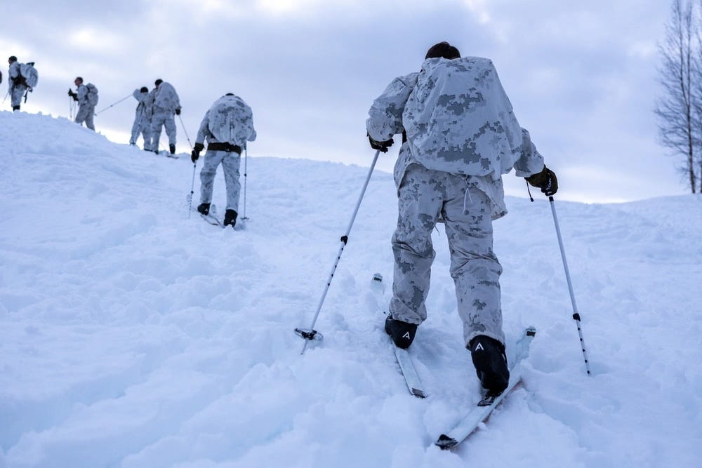 See how US Marines brave freezing temperatures while readying for a ...
