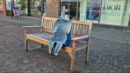 Newbury’s beloved Paddington statue stolen from Northbrook Street
