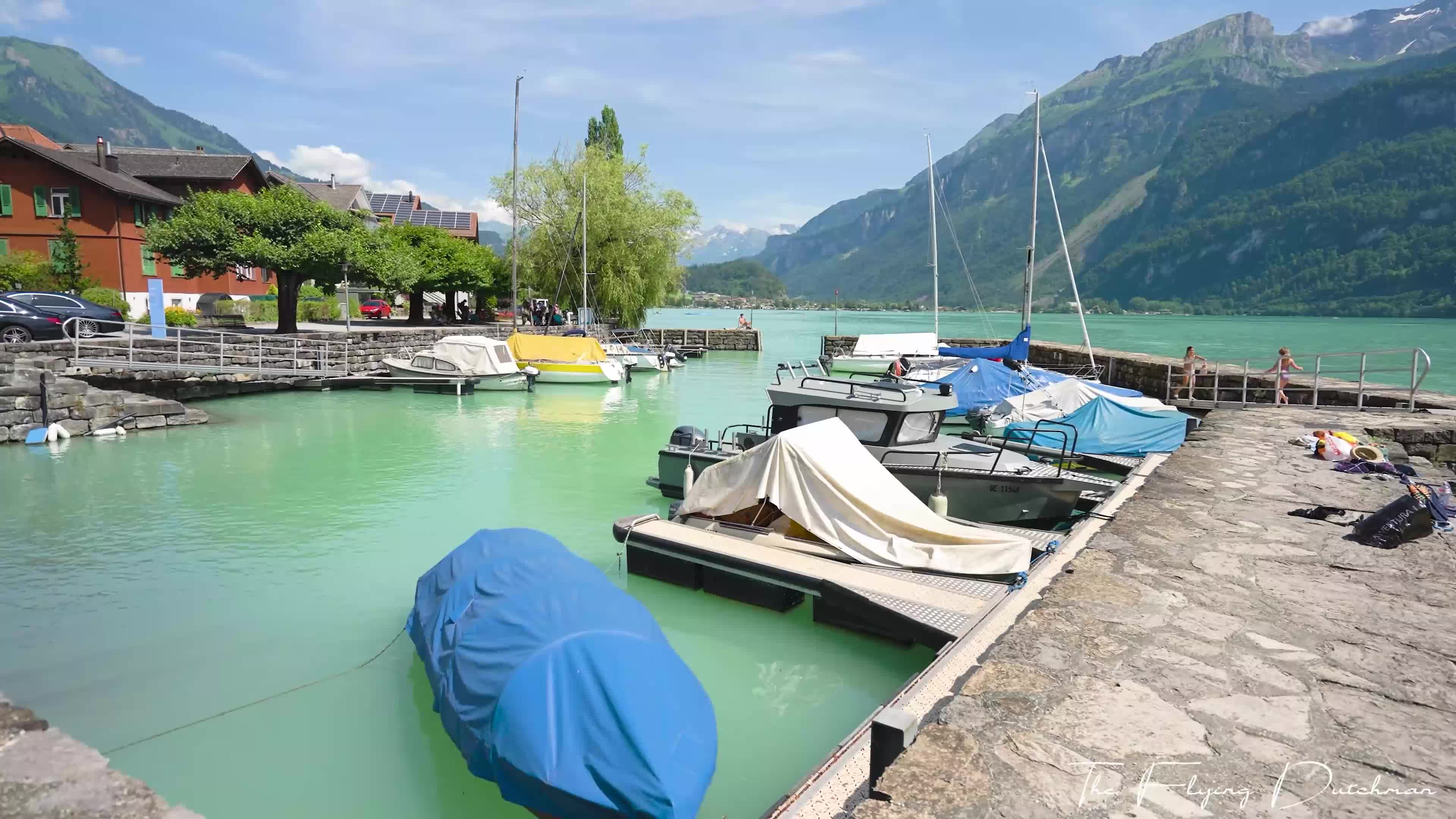 Brienz, Suíça – Passeio a pé explorando as margens do Lago Brienz (4K 60p)