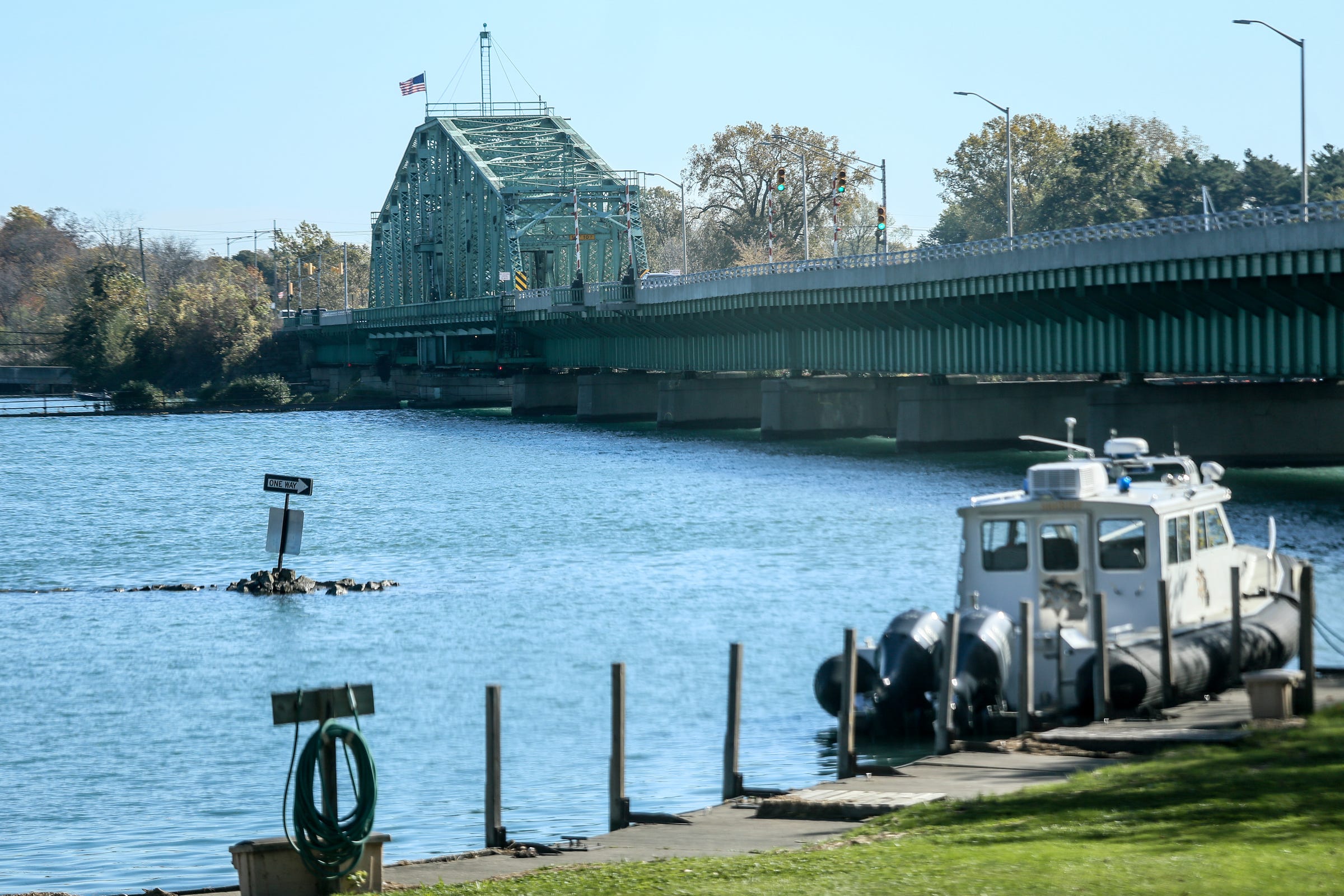 Grosse Ile Parkway Bridge set to close for up to 8 weeks due to ...