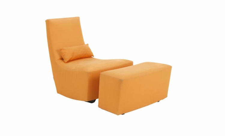 Jennie〈Extral〉MV藏梗神級名椅10件盤點！獵鷹椅、巴塞隆納椅全曝光，24張經典設計家具控發瘋