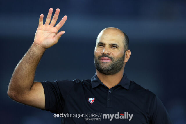 "푸홀스 멀지 않았다" 72세 노장 인정…45세 3384안타 703홈런 레전드 거포, 국대 감독 끝나면 ML 감독?