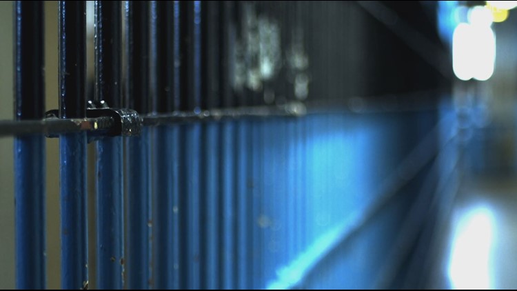 Vine Grove man charged with sending explicit online messages to minor