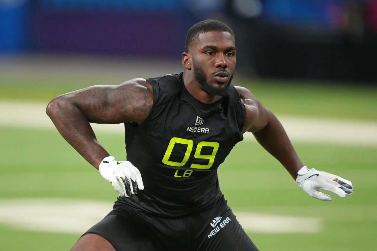 Cowboys Trade To Draft Explosive Linebacker in 5th Round