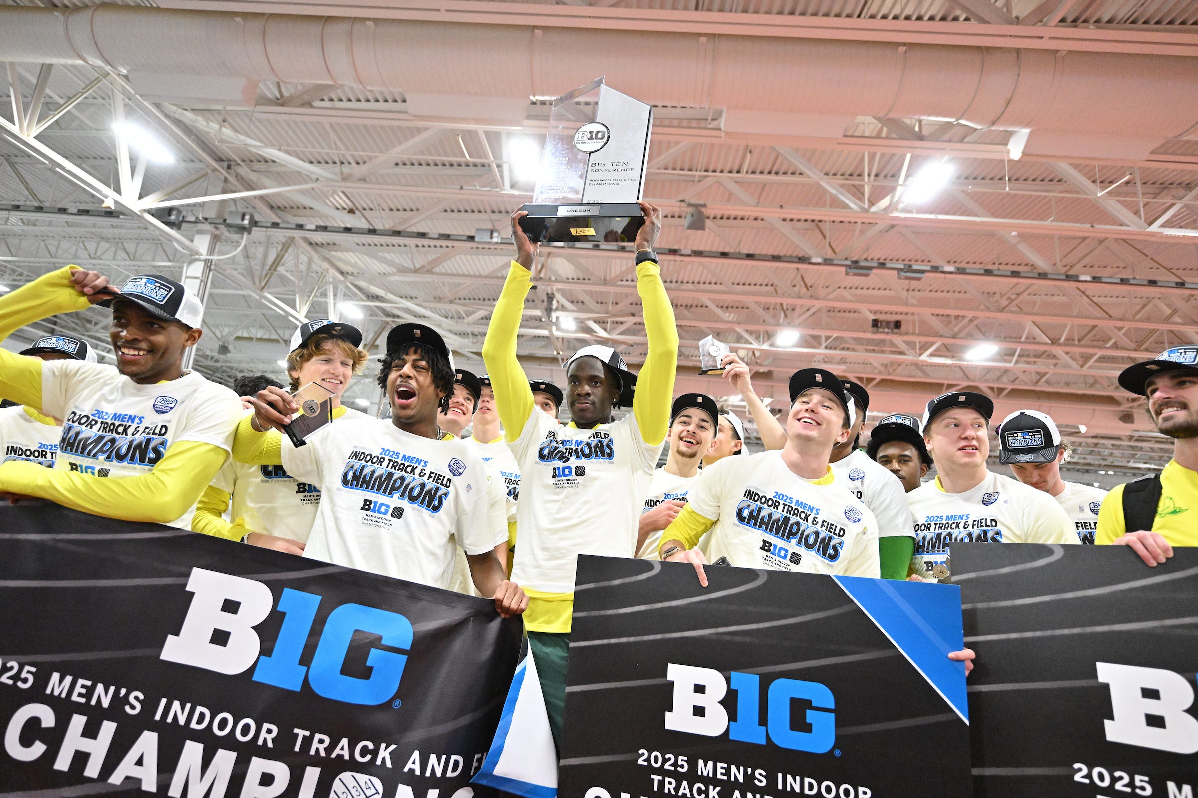 Oregon track and field sweeps Big Ten Indoor championships