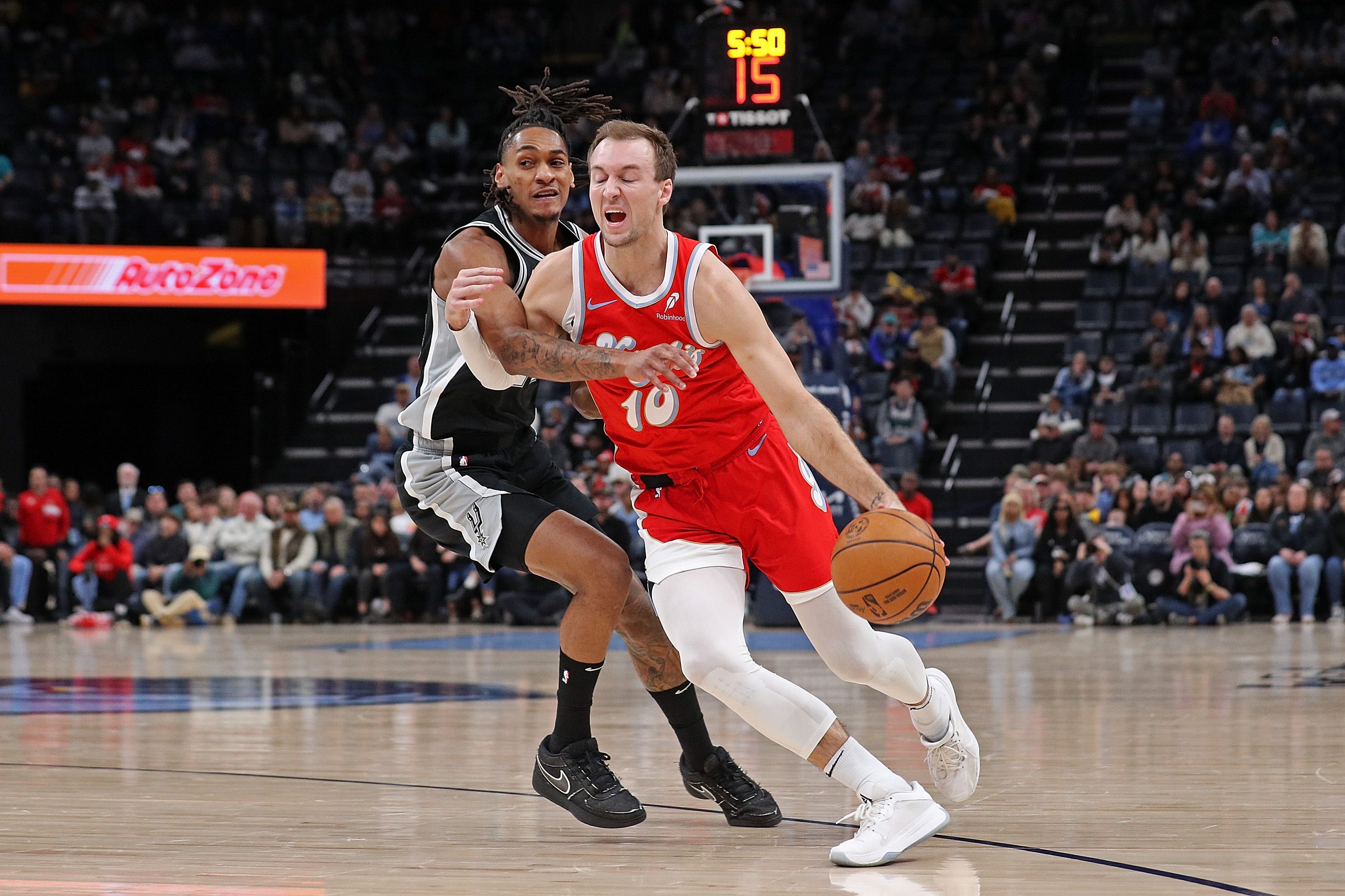 Memphis Grizzlies guard Luke Kennard ejected vs San Antonio Spurs in ...