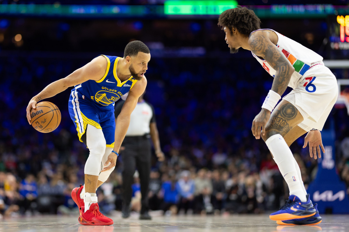 Warriors Coach Steve Kerr Addresses Steph Curry Decision in Loss to 76ers