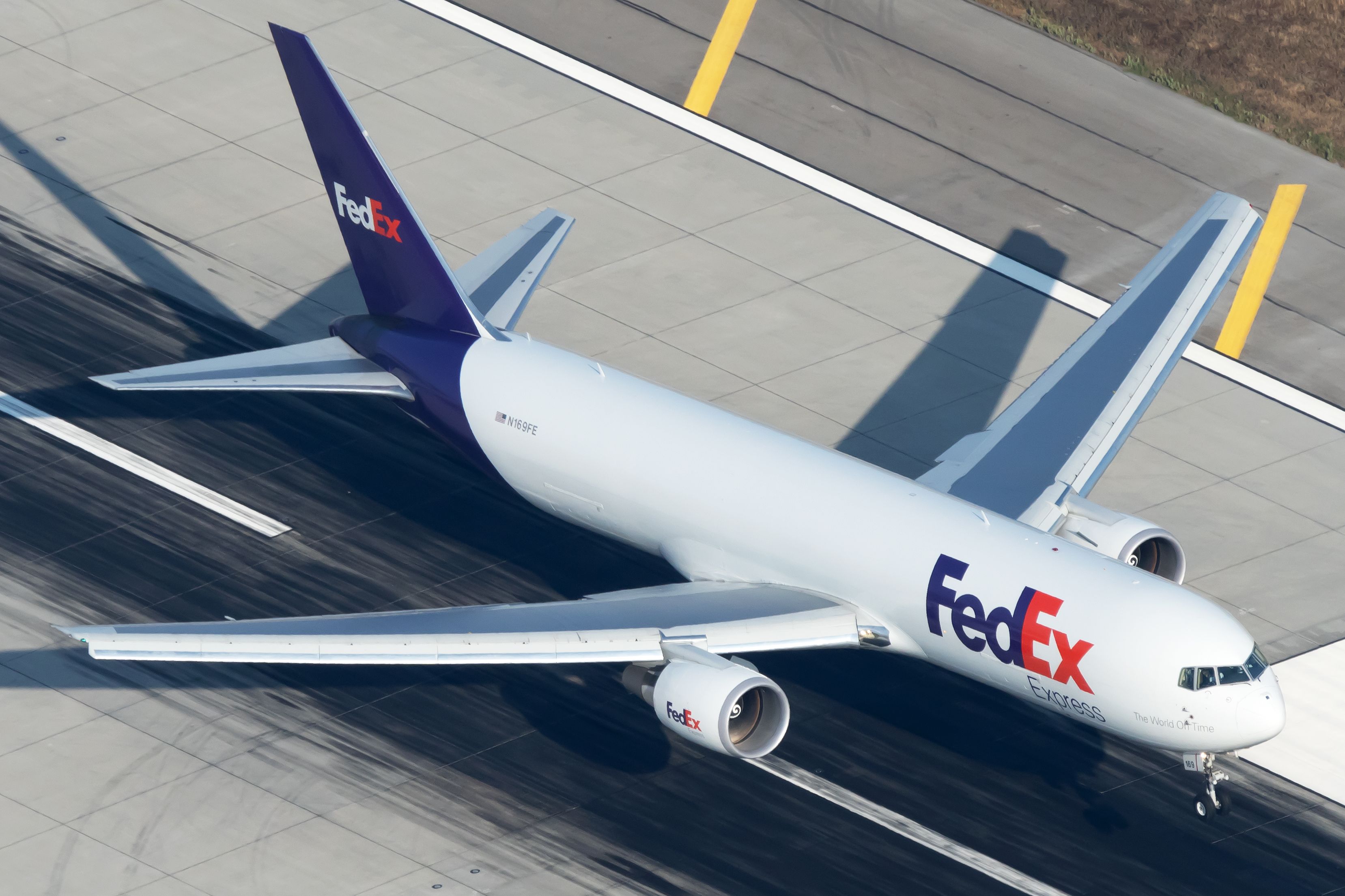 Engine On Fire: FedEx Boeing 767 Returns To Newark After Bird Strike