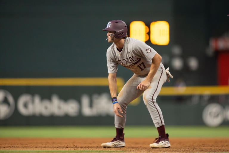 Texas A&M baseball drops its fourth straight game after 4-0 loss to ...