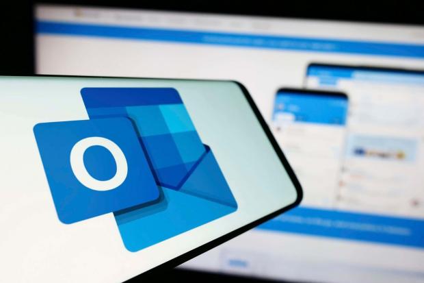 Microsoft issues update on Outlook outages as thousands report issues ...