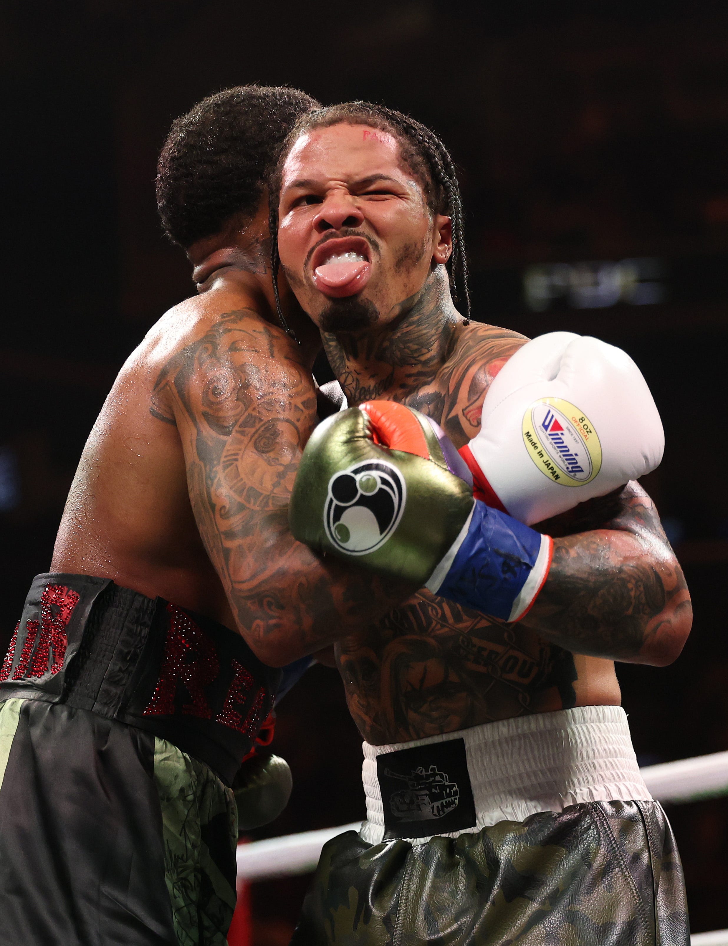 Who won the fight? Tank Davis vs Lamont Roach Jr. ends in controversy