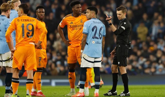 Así es el árbitro del Real Madrid - Atlético de Champions: el francés ...