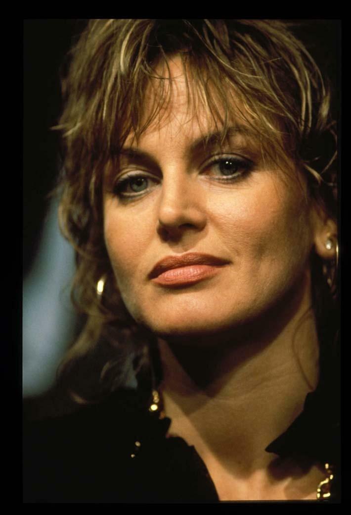 Dalila Di Lazzaro: età, dove vive, la morte del figlio, la malattia, la ...