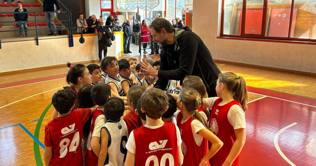 Basket. Gek Galanda a Costa Masnaga, tra campo e libri